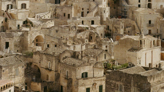 Built/Found: The convergence of concealing and revealing architecture ...