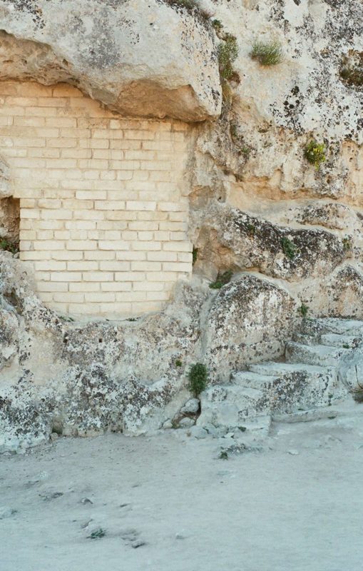 Built/Found: The convergence of concealing and revealing architecture ...